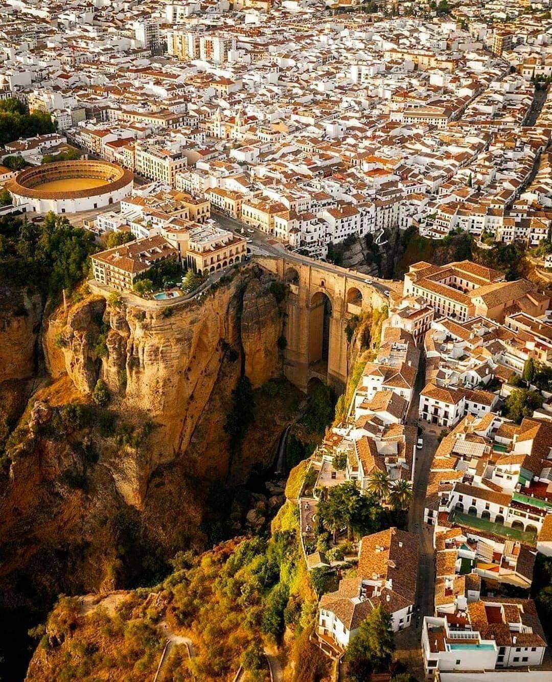 Ronda Travel Guide: Best Activities & Must-See Attractions